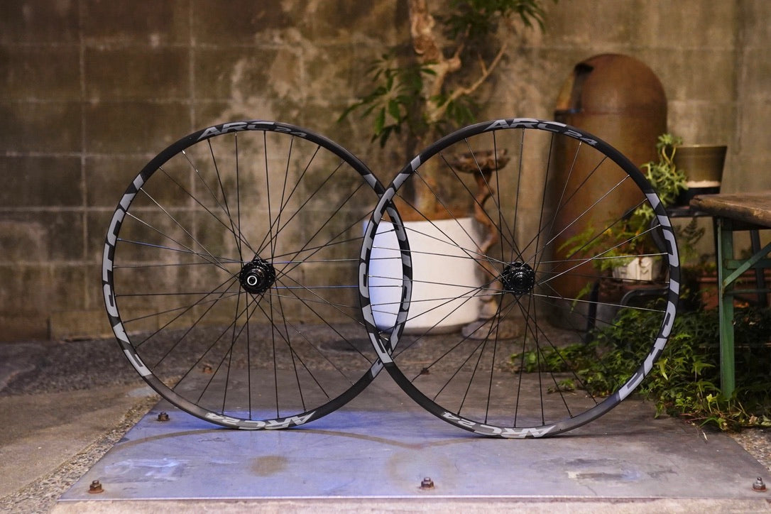 GORILLA SPUN Build Wheel [EASTON ARC24 x VELOCITY Race Disc Hub ...